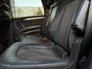 Black Audi Q7 2006 in Riga, with an engine capacity of 3.00 L and mileage of 316 thousand km for 5990 €, photo 12 on AUTOMOTO.COM.LV