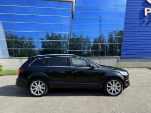 Black Audi Q7 2006 in Riga, with an engine capacity of 3.00 L and mileage of 272 thousand km for 7390 €, photo 9 on AUTOMOTO.COM.LV