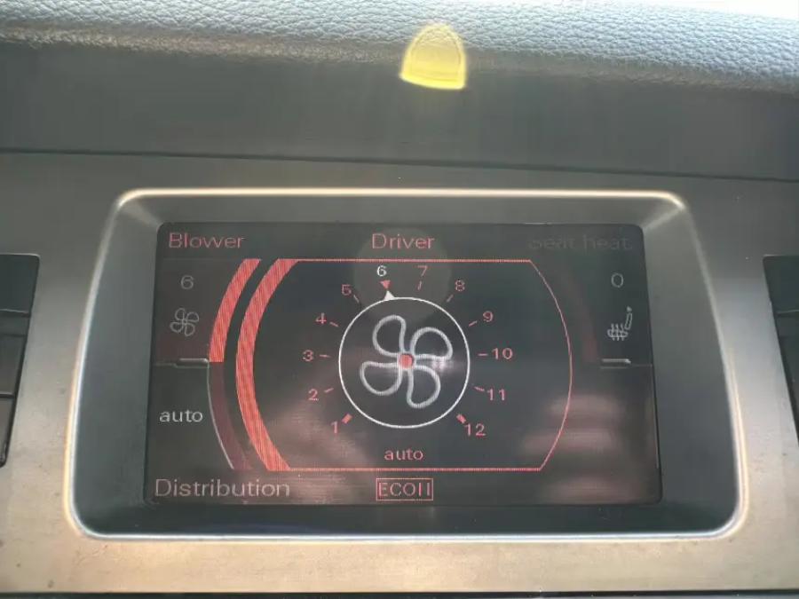 Black Audi Q7 2006 in Riga, with an engine capacity of 3.00 L and mileage of 272 thousand km for 7390 €, photo 21 on AUTOMOTO.COM.LV