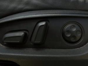 Black Audi Q7 2006 in Riga, with an engine capacity of 3.00 L and mileage of 272 thousand km for 7390 €, photo 30 on AUTOMOTO.COM.LV