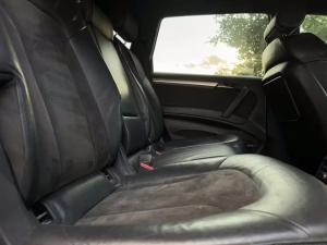 Black Audi Q7 2006 in Riga, with an engine capacity of 3.00 L and mileage of 406 thousand km for 5490 €, photo 15 on AUTOMOTO.COM.LV
