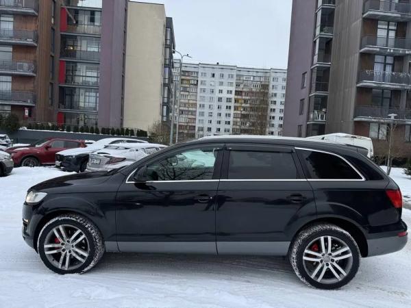 Черный Ауди Ку 7 2006 в Рига, объемом двигателя 3.00 л и пробегом 271 тыс. км за 4990 €, фото 3 на AUTOMOTO.COM.LV