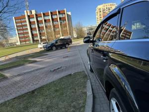 Black Audi Q7 2006 in Riga, with an engine capacity of 3.00 L and mileage of 238 thousand km for 6390 €, photo 6 on AUTOMOTO.COM.LV