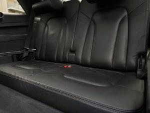 Black Audi Q7 2006 in Riga, with an engine capacity of 3.00 L and mileage of 238 thousand km for 6390 €, photo 12 on AUTOMOTO.COM.LV