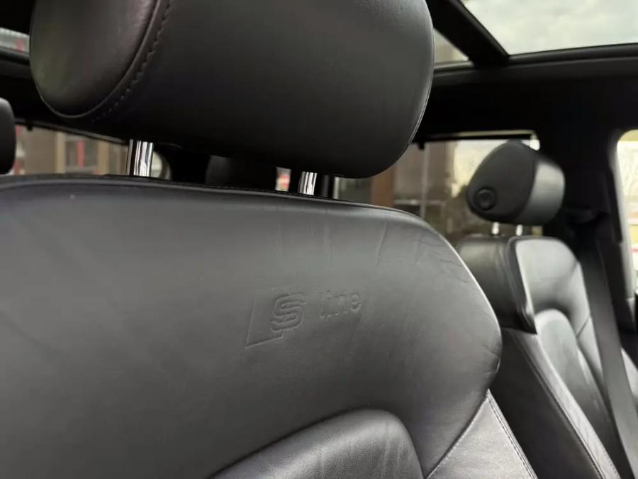 Black Audi Q7 2006 in Riga, with an engine capacity of 3.00 L and mileage of 238 thousand km for 6390 €, photo 15 on AUTOMOTO.COM.LV
