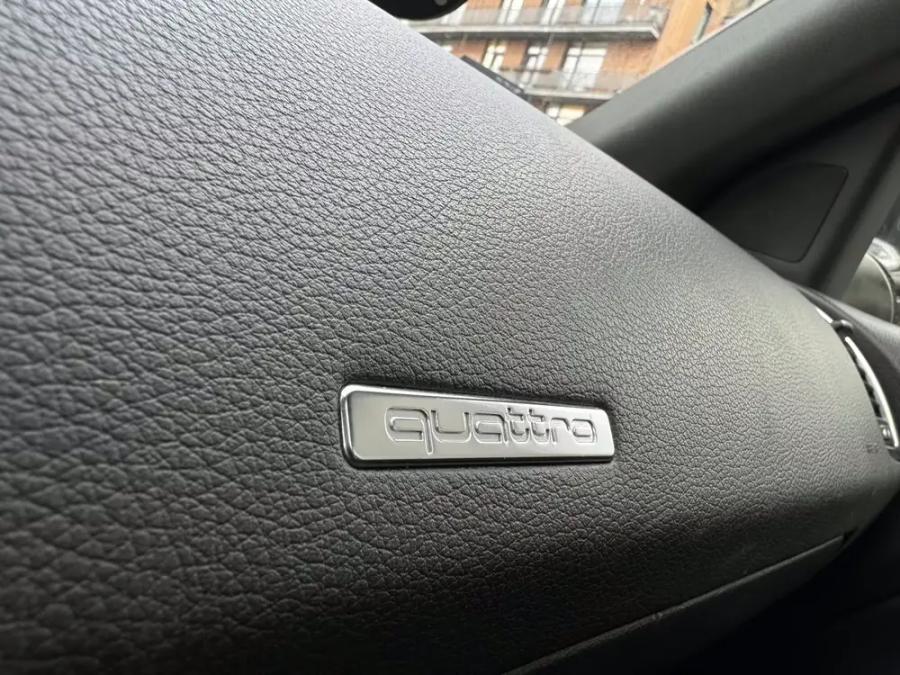 Black Audi Q7 2006 in Riga, with an engine capacity of 3.00 L and mileage of 238 thousand km for 6390 €, photo 18 on AUTOMOTO.COM.LV
