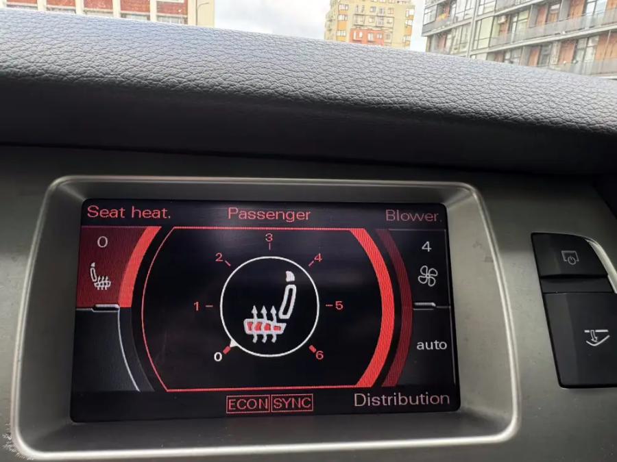 Black Audi Q7 2006 in Riga, with an engine capacity of 3.00 L and mileage of 238 thousand km for 6390 €, photo 26 on AUTOMOTO.COM.LV