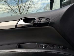 Black Audi Q7 2006 in Riga, with an engine capacity of 3.00 L and mileage of 238 thousand km for 6390 €, photo 33 on AUTOMOTO.COM.LV