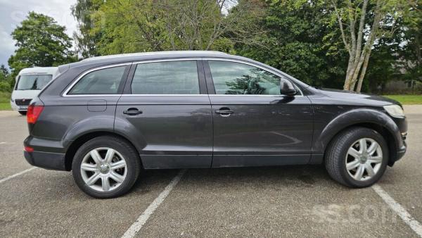 Melns Audi Q7 2006 Kuldīga, ar dzinēja tilpumu 3.00 L un nobraukumu 311 tūkst. km par 4200 €, foto 7 vietnē AUTOMOTO.COM.LV
