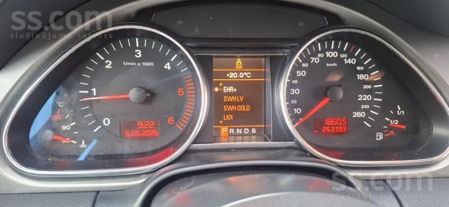 Black Audi Q7 2006 in Riga, with an engine capacity of 3.00 L and mileage of 253 thousand km for 5500 €, photo 5 on AUTOMOTO.COM.LV