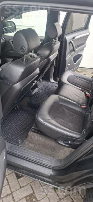 Black Audi Q7 2006 in Riga, with an engine capacity of 3.00 L and mileage of 253 thousand km for 5500 €, photo 7 on AUTOMOTO.COM.LV