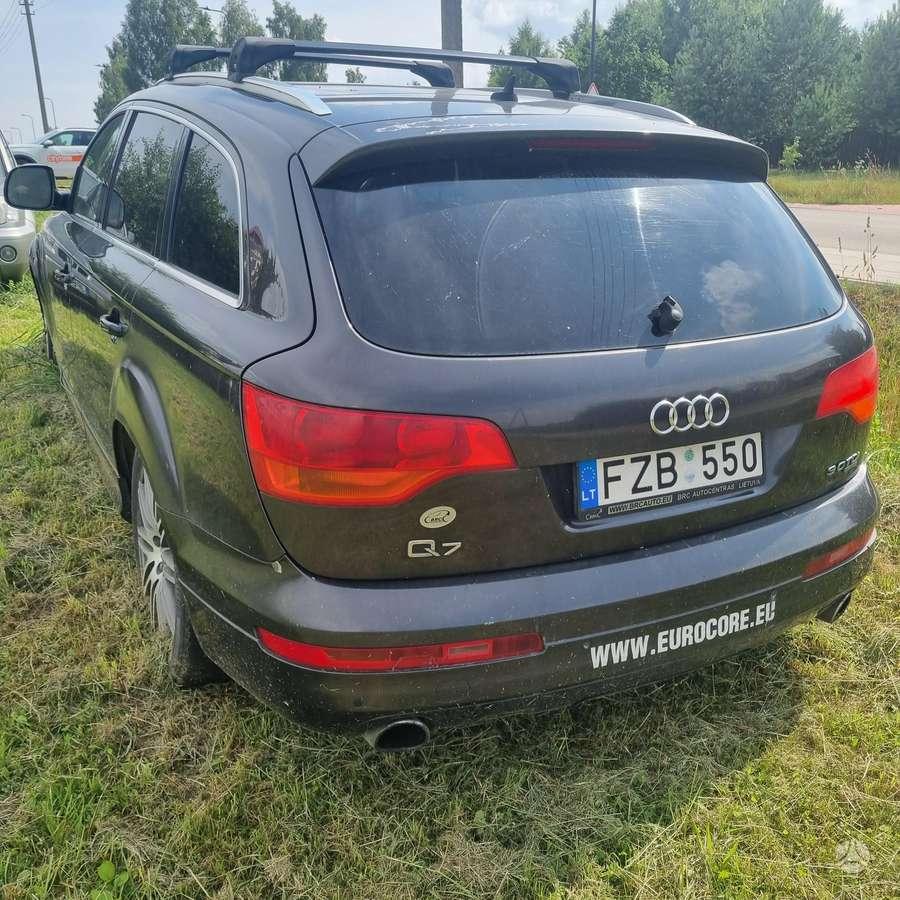 Melns Audi Q7 2006 Viļņa, ar dzinēja tilpumu 3.00 L un nobraukumu 520 tūkst. km par 2499 €, foto 3 vietnē AUTOMOTO.COM.LV