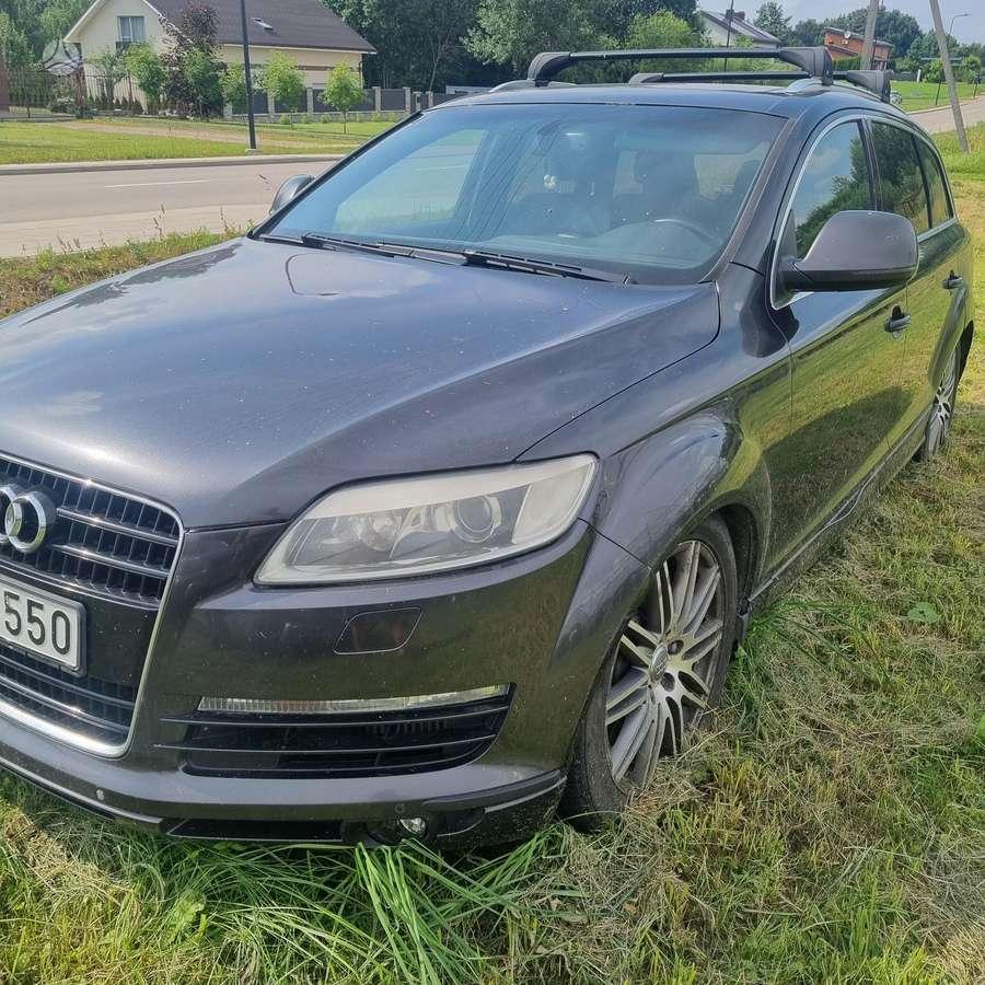 Melns Audi Q7 2006 Viļņa, ar dzinēja tilpumu 3.00 L un nobraukumu 520 tūkst. km par 2499 €, foto 5 vietnē AUTOMOTO.COM.LV