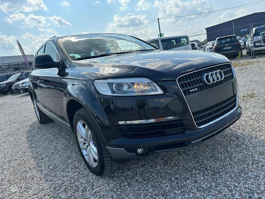 Black Audi Q7 2006 in Kaunas, with an engine capacity of 2.97 L and mileage of 358 thousand km for 4750 €, photo 1 on AUTOMOTO.COM.LV