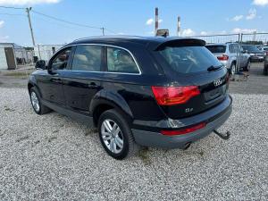 Black Audi Q7 2006 in Kaunas, with an engine capacity of 2.97 L and mileage of 358 thousand km for 4750 €, photo 3 on AUTOMOTO.COM.LV