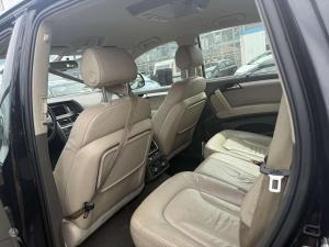 Black Audi Q7 2006 in Kaunas, with an engine capacity of 2.97 L and mileage of 358 thousand km for 4750 €, photo 7 on AUTOMOTO.COM.LV