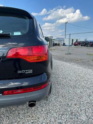 Black Audi Q7 2006 in Kaunas, with an engine capacity of 2.97 L and mileage of 358 thousand km for 4750 €, photo 9 on AUTOMOTO.COM.LV