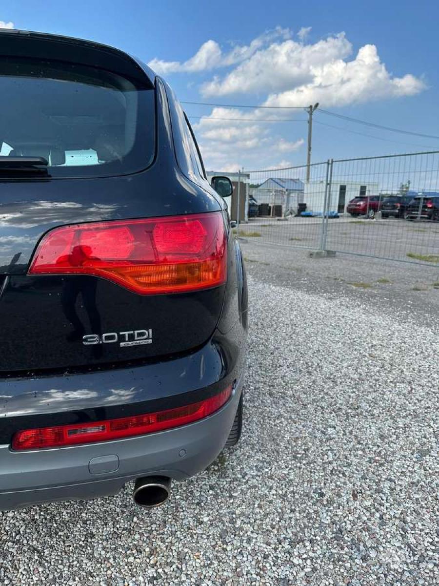 Black Audi Q7 2006 in Kaunas, with an engine capacity of 2.97 L and mileage of 358 thousand km for 4750 €, photo 9 on AUTOMOTO.COM.LV