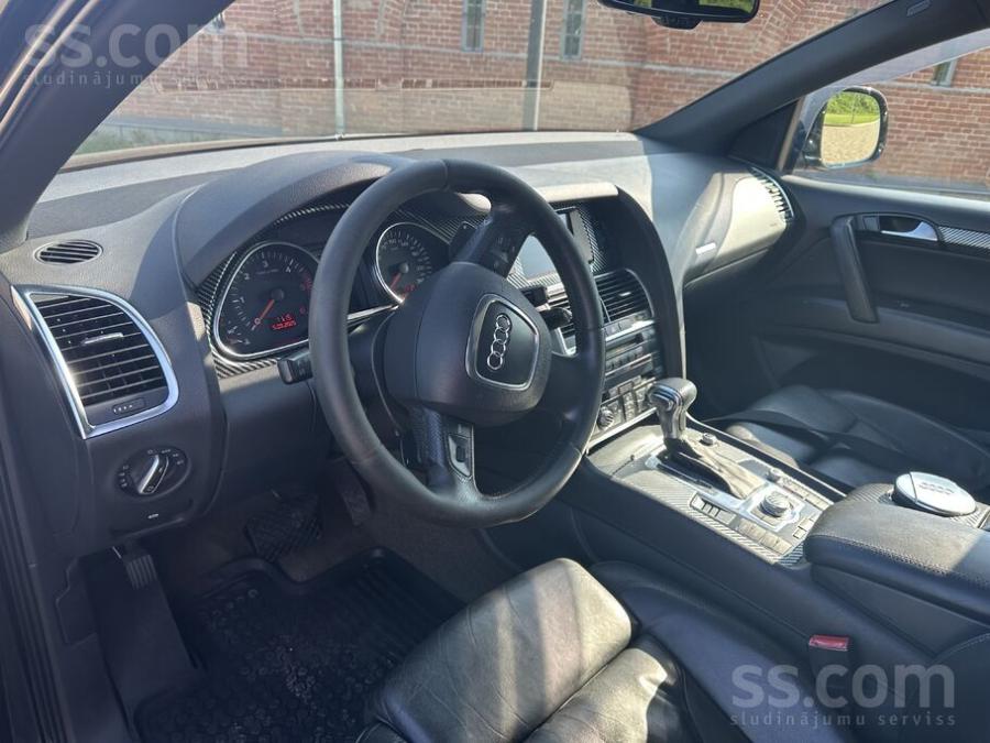 Melns Audi Q7 2006 Daugavpils, ar dzinēja tilpumu 3.00 L un nobraukumu 299 tūkst. km par 6500 €, foto 8 vietnē AUTOMOTO.COM.LV