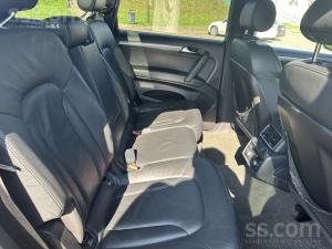 Melns Audi Q7 2006 Daugavpils, ar dzinēja tilpumu 3.00 L un nobraukumu 299 tūkst. km par 6500 €, foto 10 vietnē AUTOMOTO.COM.LV