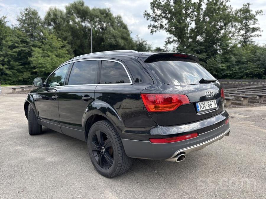 Melns Audi Q7 2006 Kuldīga, ar dzinēja tilpumu 3.00 L un nobraukumu 363 tūkst. km par 5150 €, foto 5 vietnē AUTOMOTO.COM.LV