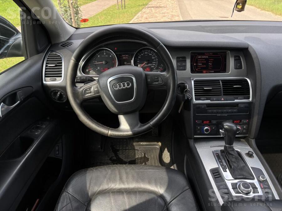 Melns Audi Q7 2006 Kuldīga, ar dzinēja tilpumu 3.00 L un nobraukumu 363 tūkst. km par 5150 €, foto 9 vietnē AUTOMOTO.COM.LV