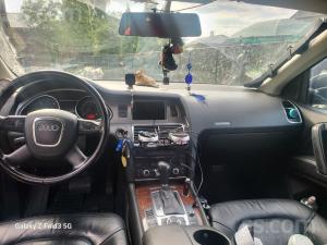 Melns Audi Q7 2006 Daugavpils, ar dzinēja tilpumu 3.00 L un nobraukumu 304 tūkst. km par 7200 €, foto 6 vietnē AUTOMOTO.COM.LV