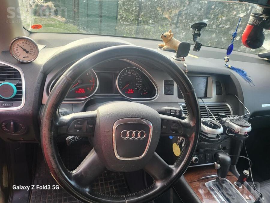 Melns Audi Q7 2006 Daugavpils, ar dzinēja tilpumu 3.00 L un nobraukumu 304 tūkst. km par 7200 €, foto 7 vietnē AUTOMOTO.COM.LV