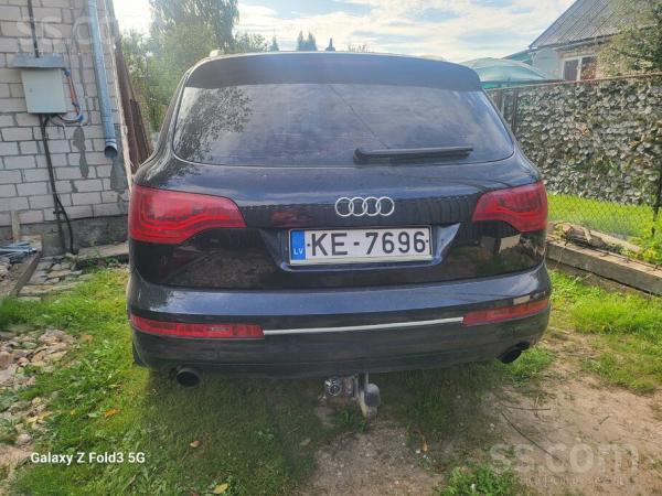 Black Audi Q7 2006 in Daugavpils, with an engine capacity of 3.00 L and mileage of 304 thousand km for 7200 €, photo 8 on AUTOMOTO.COM.LV