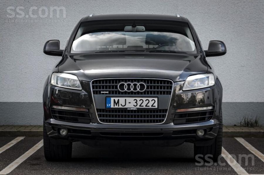 Black Audi Q7 2006 in Riga, with an engine capacity of 3.00 L and mileage of 284 thousand km for 5990 €, photo 3 on AUTOMOTO.COM.LV