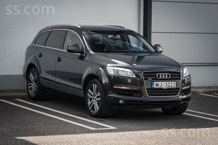 Black Audi Q7 2006 in Riga, with an engine capacity of 3.00 L and mileage of 284 thousand km for 5990 €, photo 4 on AUTOMOTO.COM.LV