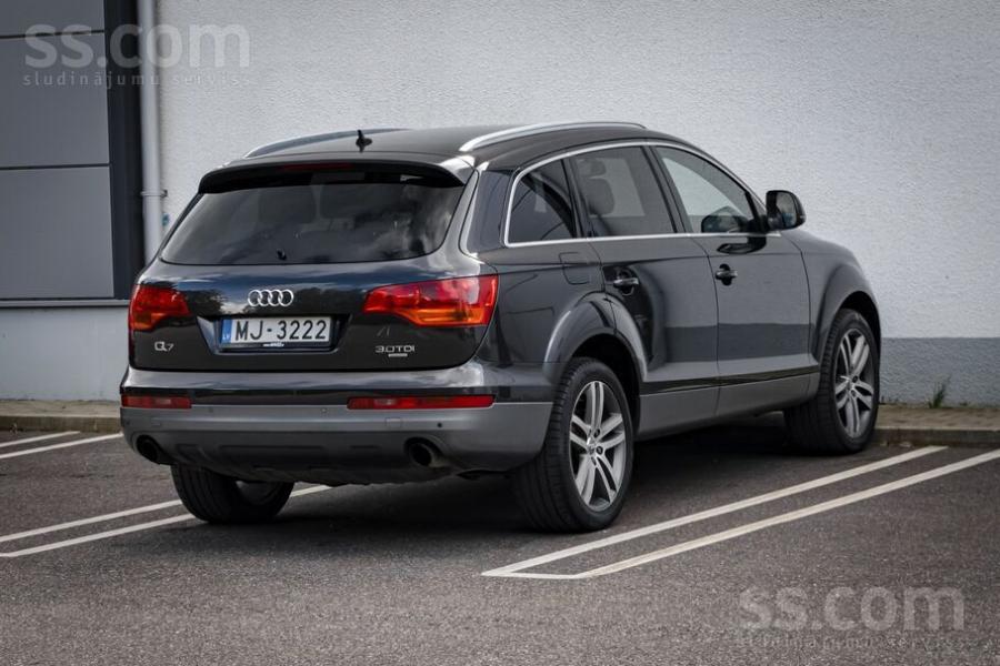 Black Audi Q7 2006 in Riga, with an engine capacity of 3.00 L and mileage of 284 thousand km for 5990 €, photo 5 on AUTOMOTO.COM.LV