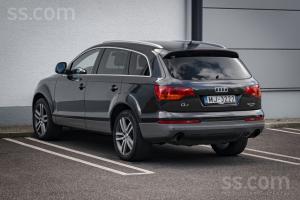 Black Audi Q7 2006 in Riga, with an engine capacity of 3.00 L and mileage of 284 thousand km for 5990 €, photo 7 on AUTOMOTO.COM.LV
