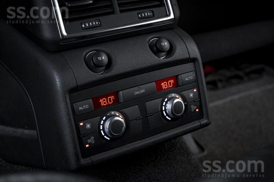 Black Audi Q7 2006 in Riga, with an engine capacity of 3.00 L and mileage of 284 thousand km for 5990 €, photo 13 on AUTOMOTO.COM.LV