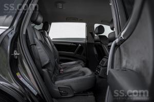 Black Audi Q7 2006 in Riga, with an engine capacity of 3.00 L and mileage of 284 thousand km for 5990 €, photo 14 on AUTOMOTO.COM.LV