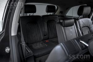 Black Audi Q7 2006 in Riga, with an engine capacity of 3.00 L and mileage of 284 thousand km for 5990 €, photo 15 on AUTOMOTO.COM.LV
