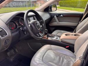 Black Audi Q7 2006 in Riga, with an engine capacity of 3.00 L and mileage of 498 thousand km for 4200 €, photo 6 on AUTOMOTO.COM.LV