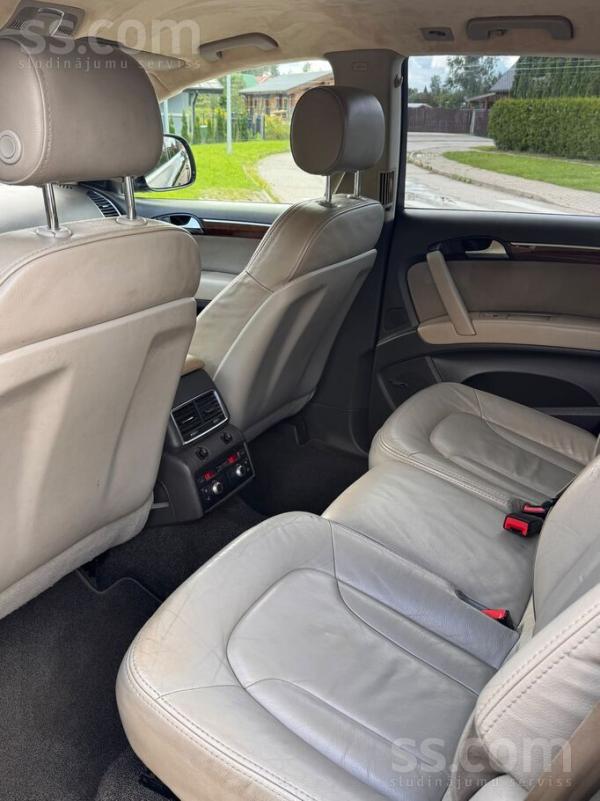 Black Audi Q7 2006 in Riga, with an engine capacity of 3.00 L and mileage of 498 thousand km for 4200 €, photo 7 on AUTOMOTO.COM.LV