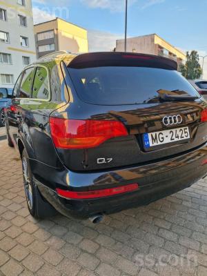 Melns Audi Q7 2006 Liepāja, ar dzinēja tilpumu 3.00 L un nobraukumu 268 tūkst. km par 4750 €, foto 8 vietnē AUTOMOTO.COM.LV