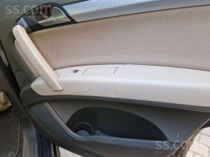 Melns Audi Q7 2006 Liepāja, ar dzinēja tilpumu 3.00 L un nobraukumu 268 tūkst. km par 4750 €, foto 12 vietnē AUTOMOTO.COM.LV