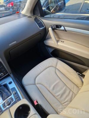 Melns Audi Q7 2006 Liepāja, ar dzinēja tilpumu 3.00 L un nobraukumu 268 tūkst. km par 4750 €, foto 16 vietnē AUTOMOTO.COM.LV