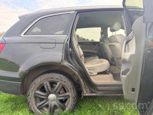 Melns Audi Q7 2006 Valmiera, ar dzinēja tilpumu 3.00 L un nobraukumu 361 tūkst. km par 6000 €, foto 8 vietnē AUTOMOTO.COM.LV