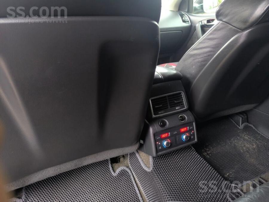 Melns Audi Q7 2006 Rīga, ar dzinēja tilpumu 3.00 L un nobraukumu 340 tūkst. km par 5800 €, foto 11 vietnē AUTOMOTO.COM.LV