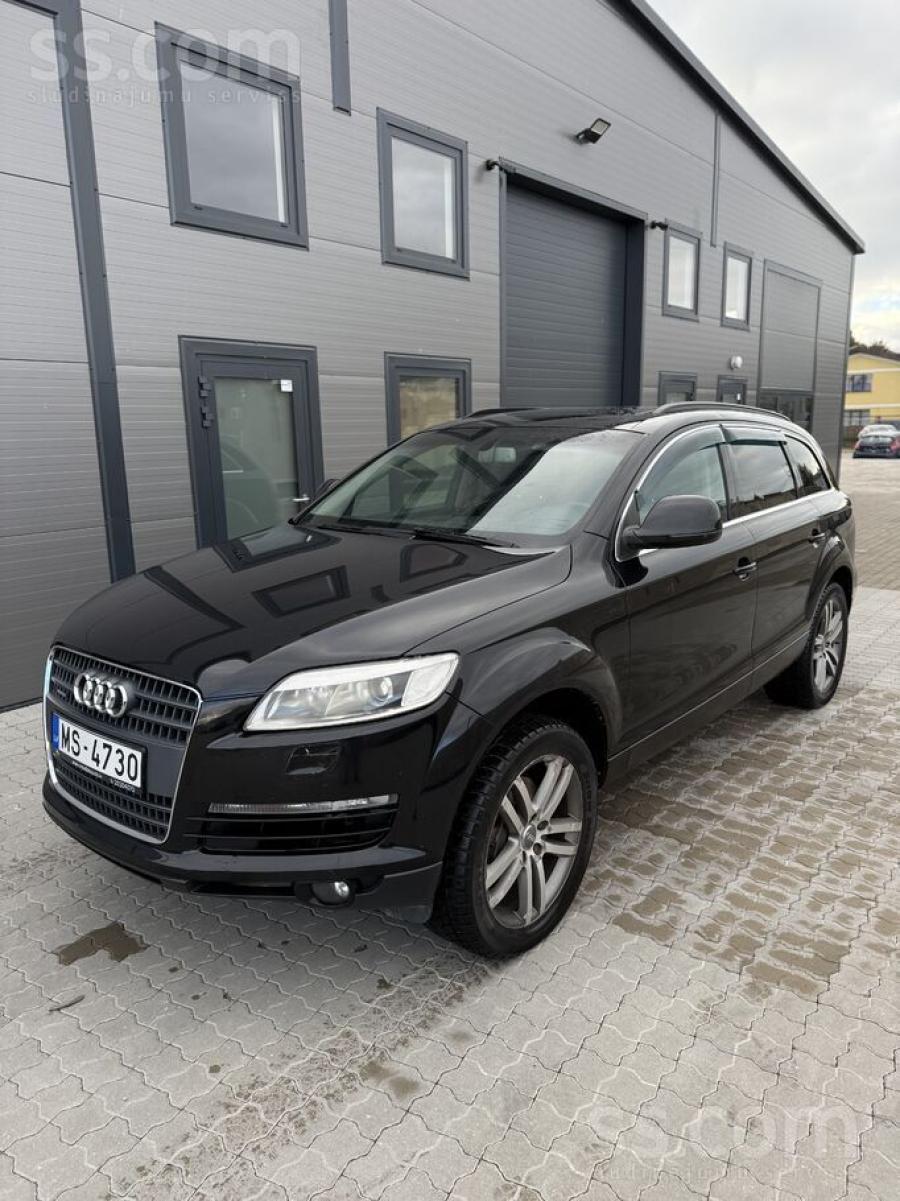 Black Audi Q7 2006 in Liepaja, with an engine capacity of 4.20 L and mileage of 228 thousand km for 2850 €, photo 3 on AUTOMOTO.COM.LV