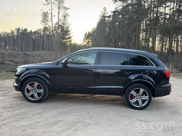 Black Audi Q7 2007 in Kuldiga, with an engine capacity of 3.00 L and mileage of 380 thousand km for 7500 €, photo 4 on AUTOMOTO.COM.LV