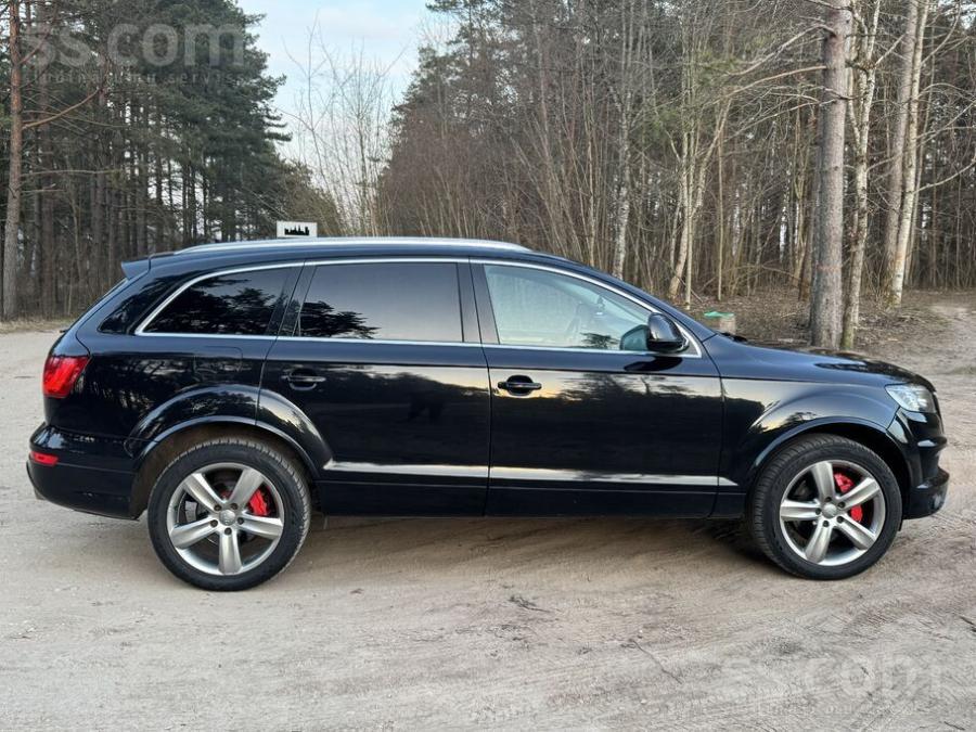 Black Audi Q7 2007 in Kuldiga, with an engine capacity of 3.00 L and mileage of 380 thousand km for 7500 €, photo 5 on AUTOMOTO.COM.LV