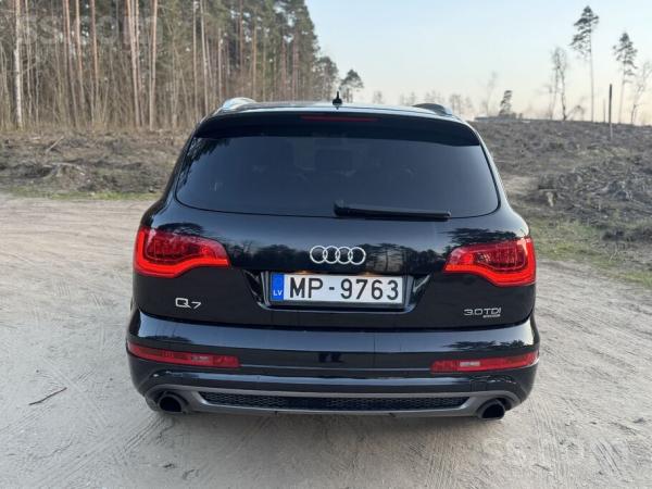 Black Audi Q7 2007 in Kuldiga, with an engine capacity of 3.00 L and mileage of 380 thousand km for 7500 €, photo 6 on AUTOMOTO.COM.LV