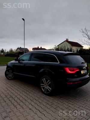 Melns Audi Q7 2007 Jelgava, ar dzinēja tilpumu 3.00 L un nobraukumu 309 tūkst. km par 8100 €, foto 15 vietnē AUTOMOTO.COM.LV