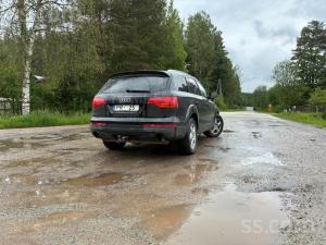 Black Audi Q7 2007 in Riga, with an engine capacity of 3.00 L and mileage of 272 thousand km for 5500 €, photo 4 on AUTOMOTO.COM.LV