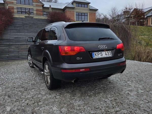 Melns Audi Q7 2007 Viļņa, ar dzinēja tilpumu 2.97 L un nobraukumu 333 tūkst. km par 3899 €, foto 3 vietnē AUTOMOTO.COM.LV